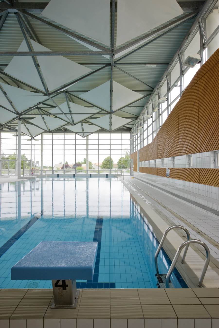 Acoustics: Absorbent vs Transparent | Building Specification