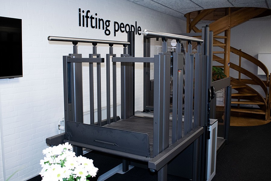 Next generation ‘FlexStep’ platform lift is launched | Building ...