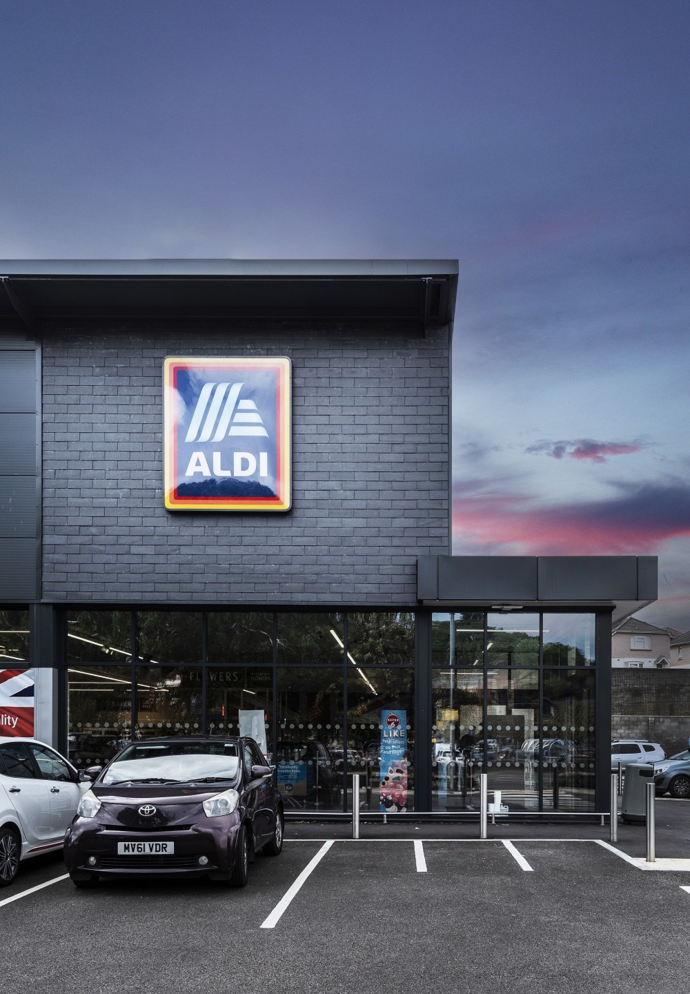 ALDI ENHANCES TRADEMARK GREY WITH A NATURAL SLATE SOLUTION | Building ...