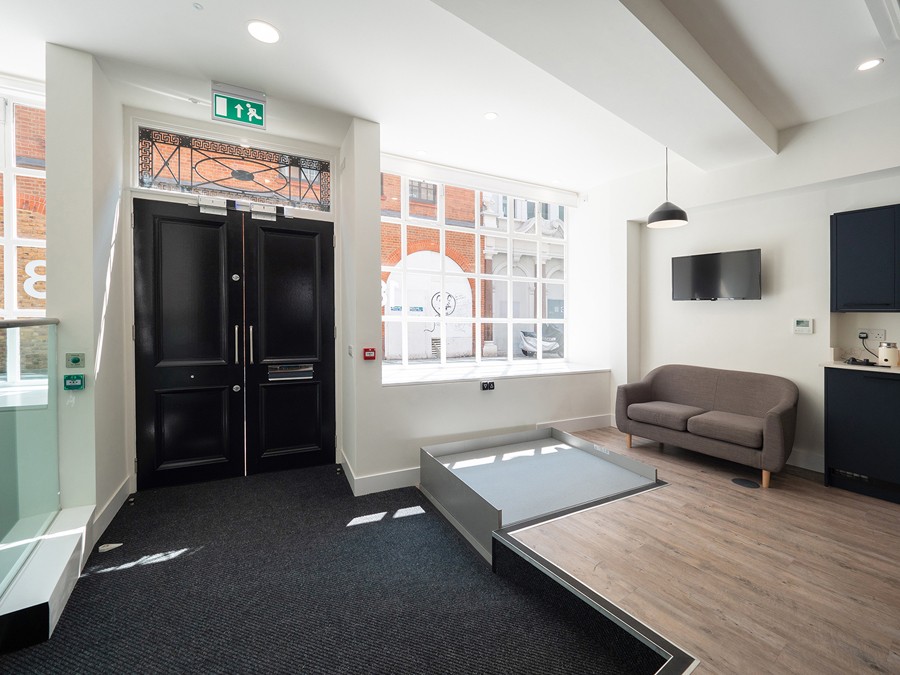 Best platform lifts for fit outs and refurbishment projects | Building ...