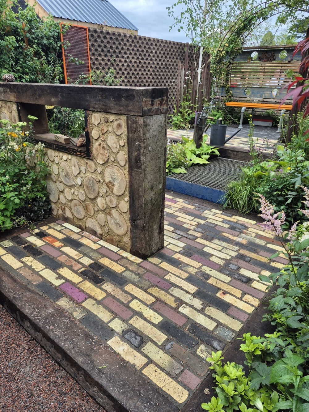 Circularity in Landscaping: Kenoteq's Material Revolution | Building ...