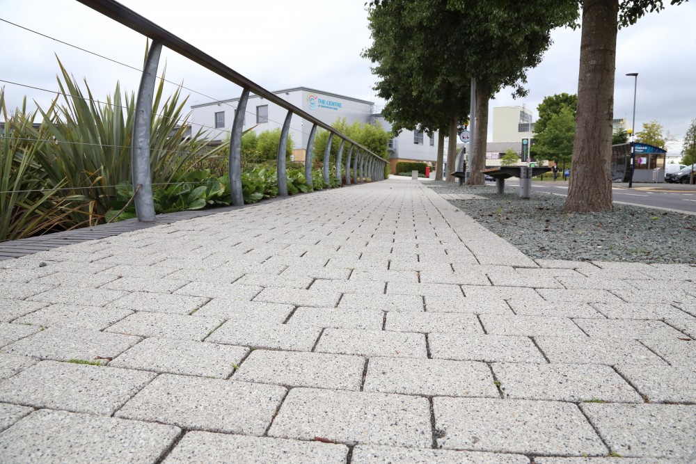 GftK‘s innovative durable repointing of unbound ‘flexible’ paving ...