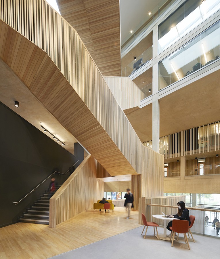 Timber-clad stair connects university faculties | Building Specification